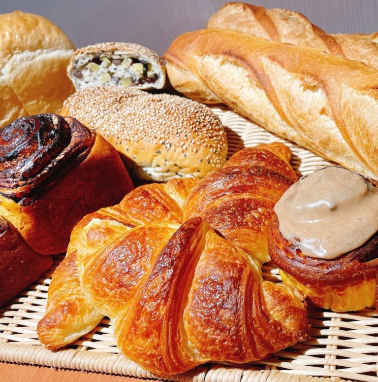 RUYSDAEL ロイスダール | 中野本店 | 哲学堂公園へと続く桜並木通りに、ロイスダール本店はあります。